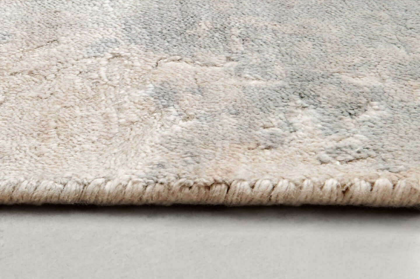 Choosing the Perfect Bamboo Silk Rug | Resonnaire Home